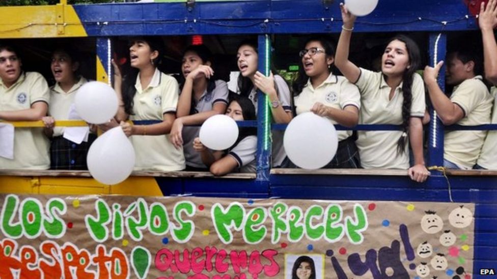 Kidnapped daughter of Colombian official is freed - BBC News