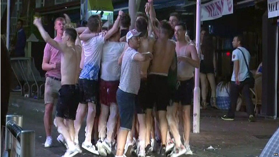 New Magaluf drinking laws kick in but what are they? - BBC News