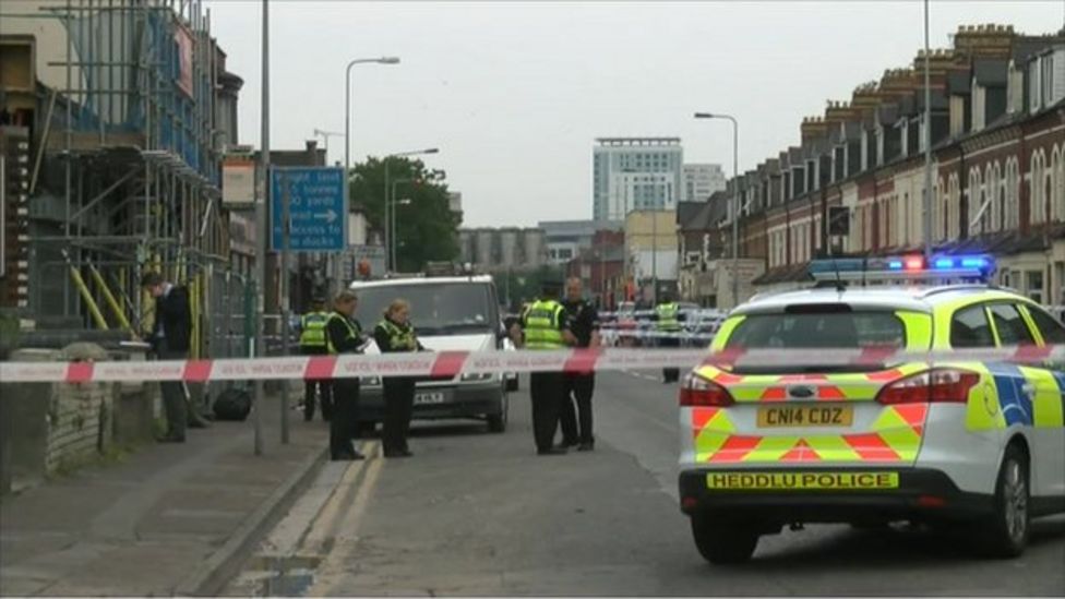 Search continues for man, 47, after woman is stabbed in Cardiff - BBC News