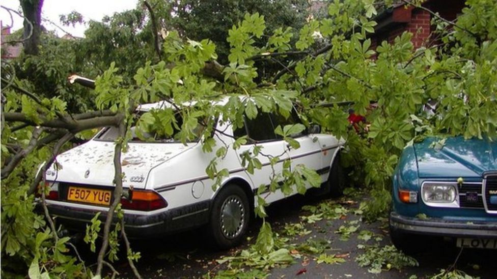 UK's 'tornado alley' identified - BBC News