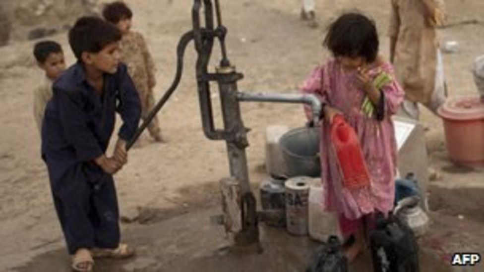 UN declares clean water a 'fundamental human right' - BBC News