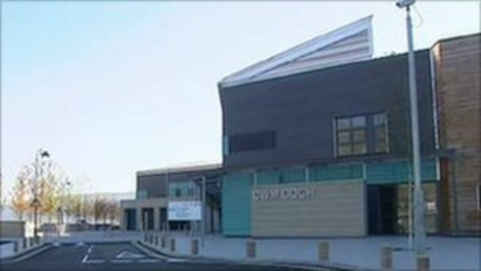 Hospital named after Aneurin Bevan opens in Ebbw Vale - BBC News