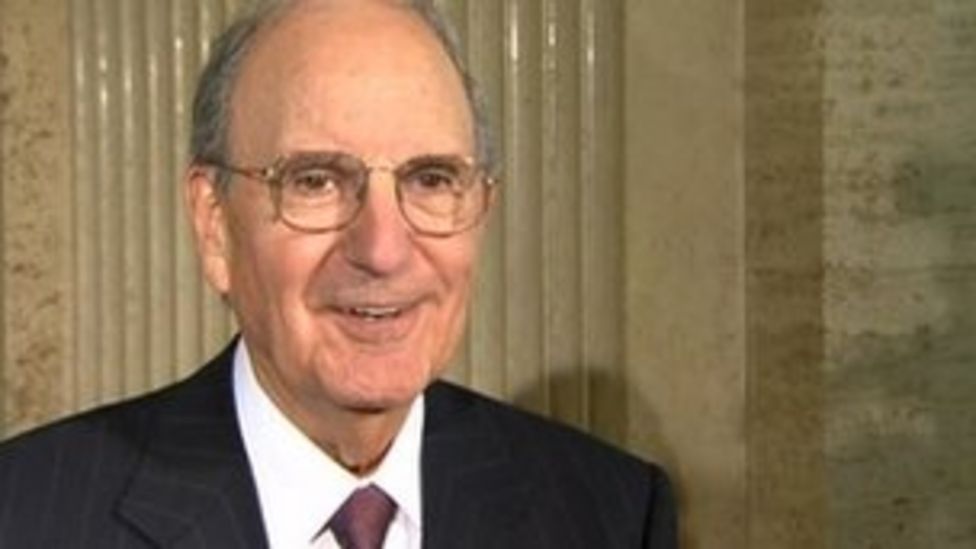 Former US Senator George Mitchell in 'emotional return' to NI - BBC News