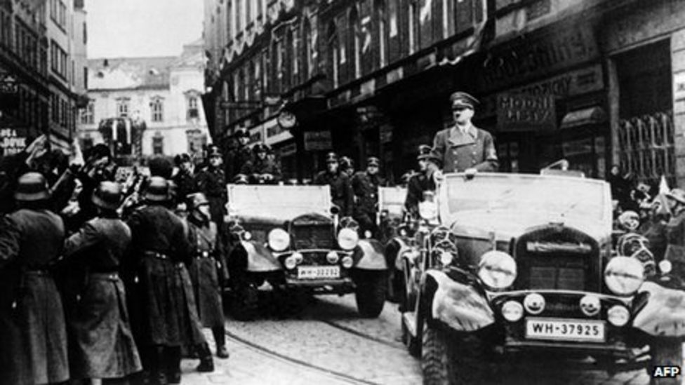 Bank of England helped in sale of looted Nazi gold - BBC News