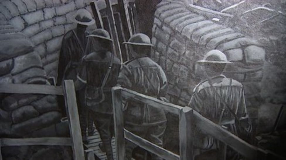 WW1 banner to tour Devon in memory of dead relatives - BBC News