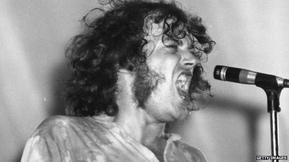 Singer Joe Cocker dies aged 70 after cancer battle - BBC News