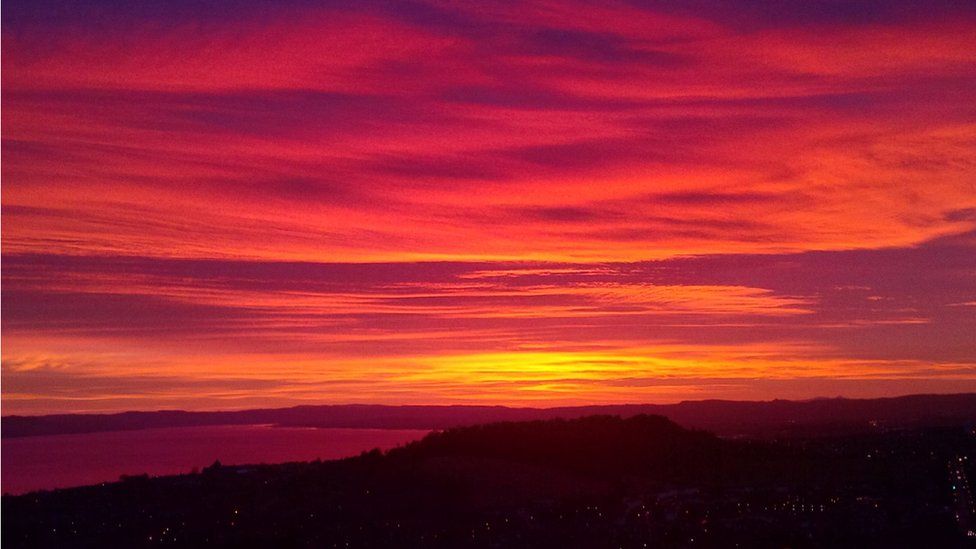 Your pictures of Saturday's sunset in Scotland - BBC News