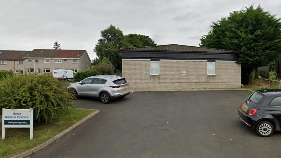 S﻿taffing issues force Chirnside GP branch surgery to close - BBC News