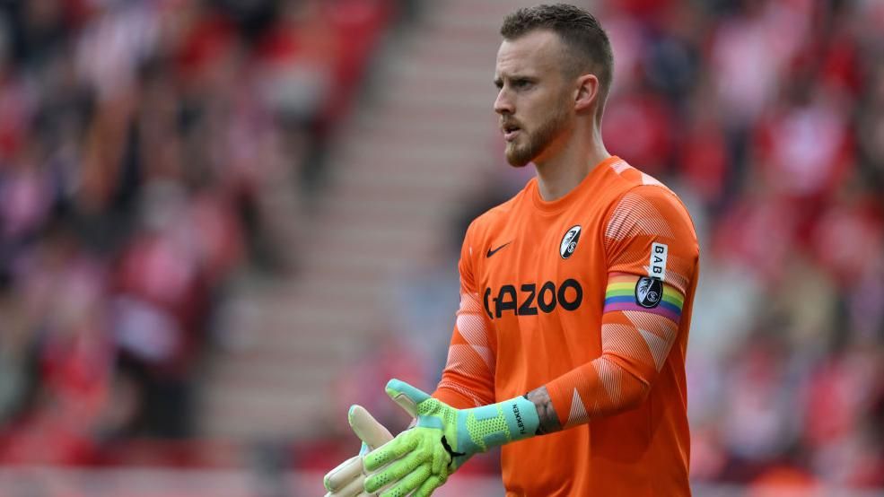 Brentford: 'Flekken's distribution is very impressive' - BBC Sport