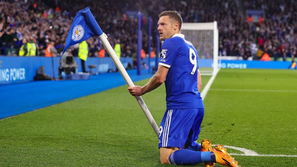 Leicester: Dean Smith says Jamie Vardy will 'make things happen' - BBC ...