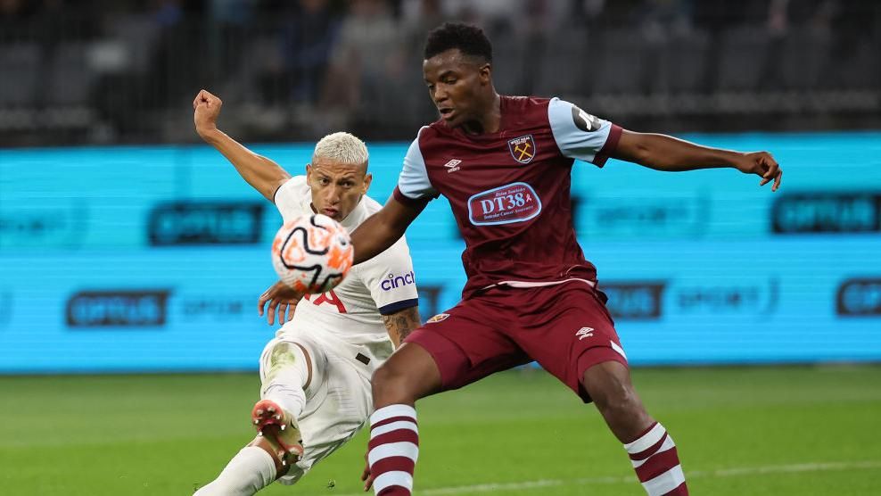 West Ham: 'I want to stay part of this now' - Laing - BBC Sport