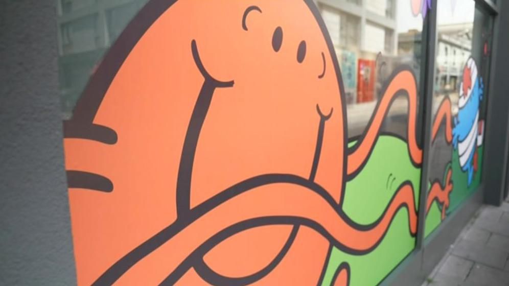 Brighton: New Mr Men and Little Miss exhibition opens in Sussex - BBC News