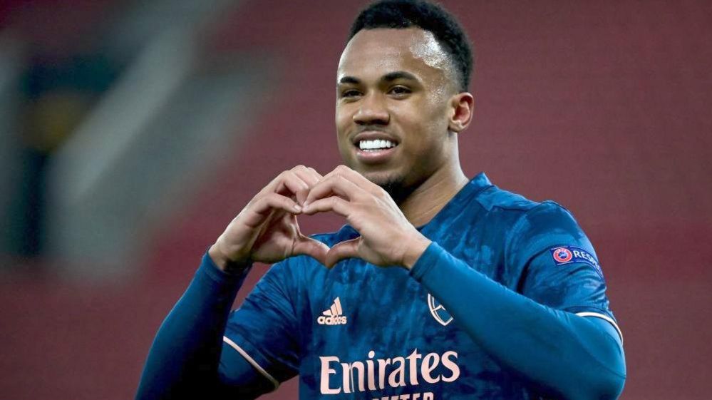 Arsenal: G﻿abriel secures new long-term deal - BBC Sport