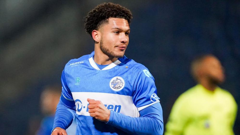 Fulham: Ibane Bowat signs new contract and makes loan move to TSV ...