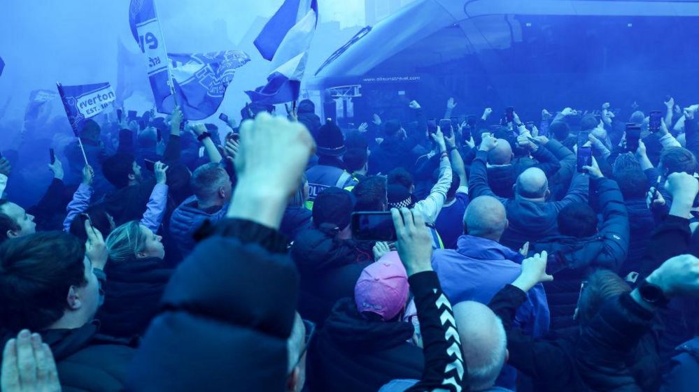 Everton views: 'We've been here before and survived' - BBC Sport