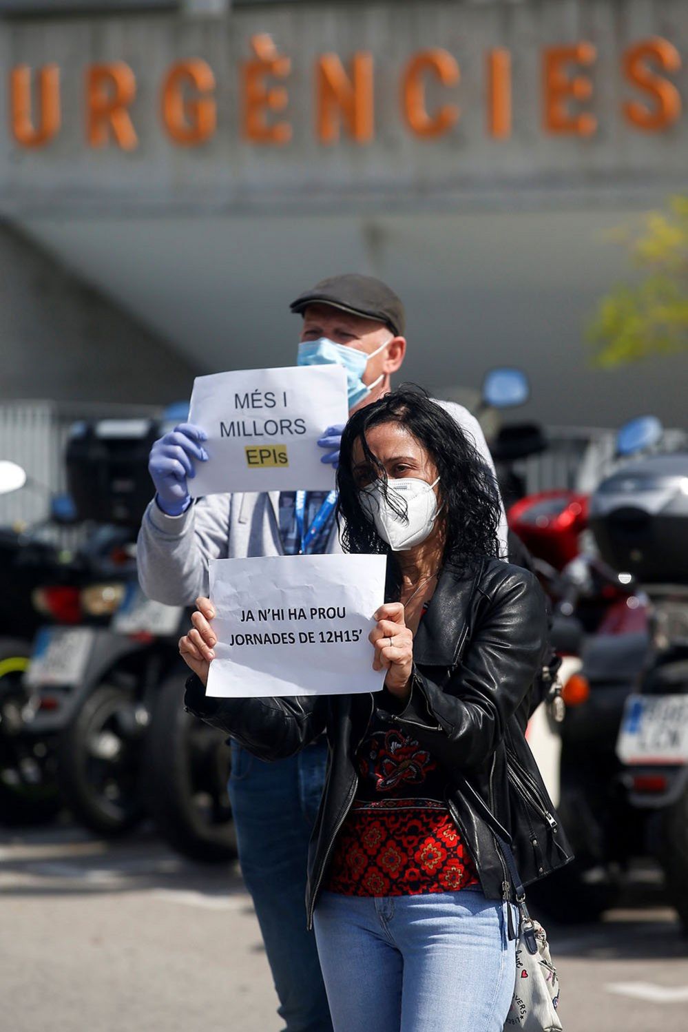 In pictures: May Day protests around the world - BBC News
