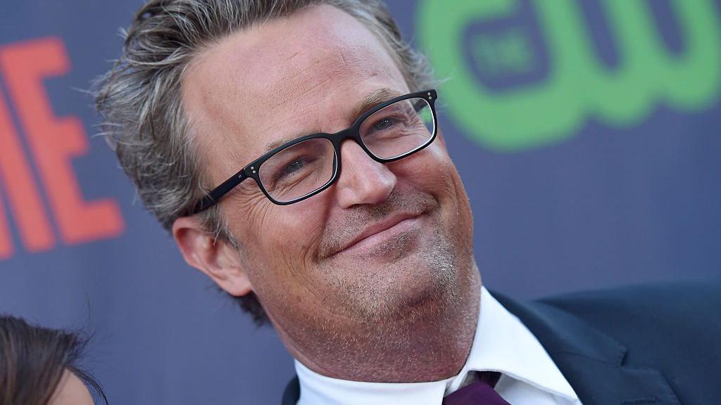 8 revelaciones que Matthew Perry hizo sobre su vida en sus memorias ...