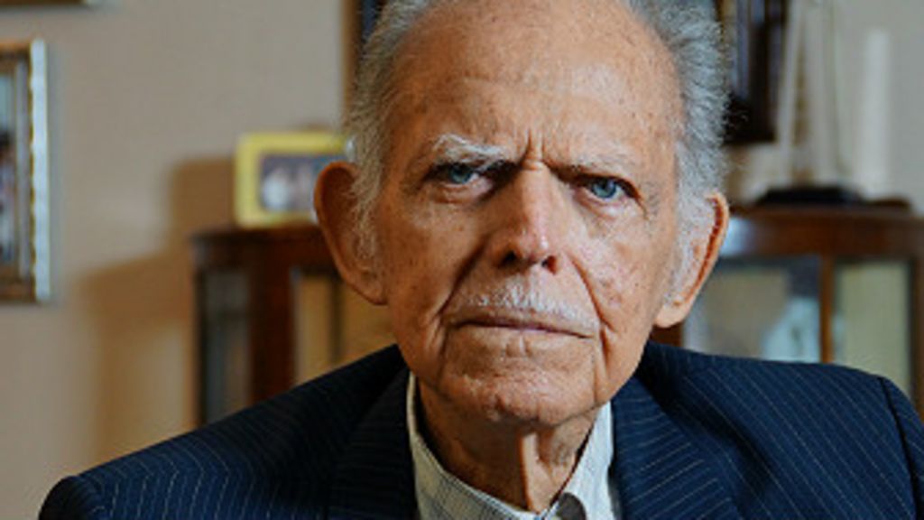 Huber Matos, el primer comandante disidente de Fidel Castro - BBC Mundo