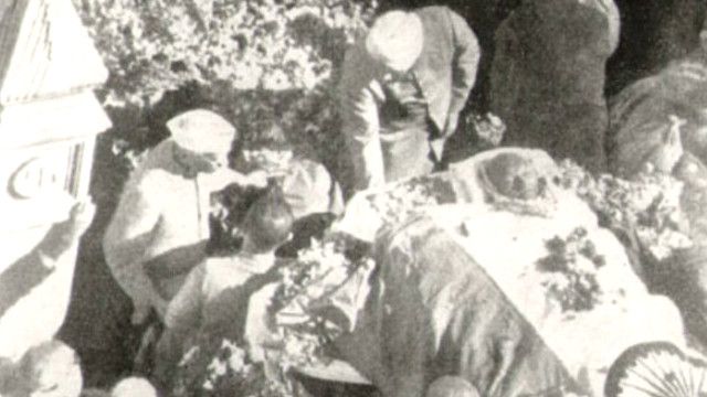 गांधी की मौत की ख़बर नेहरू ने दी - BBC News हिंदी
