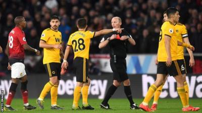 Mike Dean 100 Premier League red cards: Statistics and social media ...