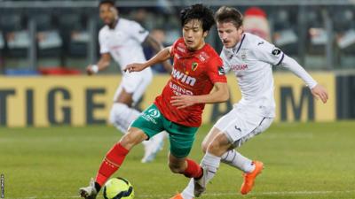 Tatsuhiro Sakamoto: Coventry City sign Japan midfielder on three-year ...