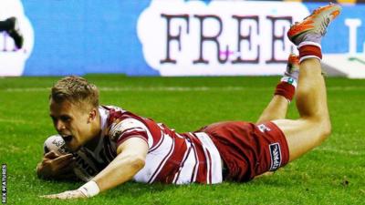 Lewis Tierney: Wigan Warriors full-back agrees new contract - BBC Sport