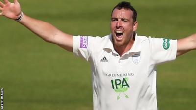 County Championship: Kyle Abbott stars as Hampshire beat Somerset - BBC ...