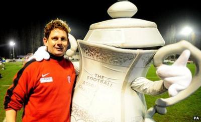 Stourbridge boss Gary Hackett's FA Cup journey continues - BBC Sport