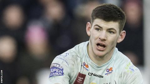 Danny Walker: Warrington Wolves sign Widnes Vikings hooker - BBC Sport