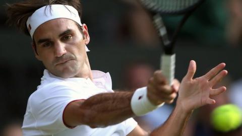 Roger Federer: Wimbledon top seed beats Jan-Lennard Struff - BBC Sport