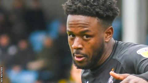 Jermaine Anderson: Bradford City midfielder signs new deal - BBC Sport