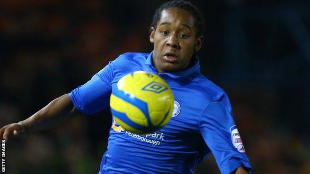 Jaanai Gordon: Cheltenham Town sign former West Ham United striker ...