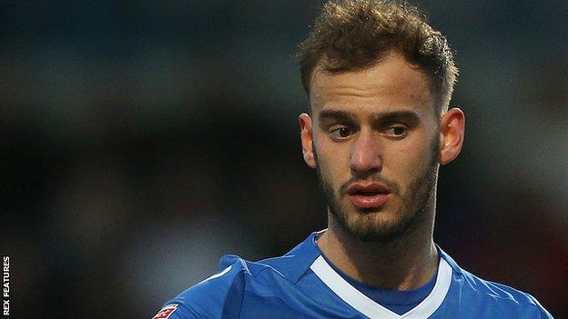 Callum Evans: Port Vale sign ex-Macclesfield Town defender - BBC Sport