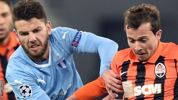 Crystal Palace sign midfielder Erdal Rakip on loan from Benfica - BBC Sport