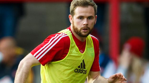 Alan Judge: Brentford midfielder to have further surgery on leg - BBC Sport