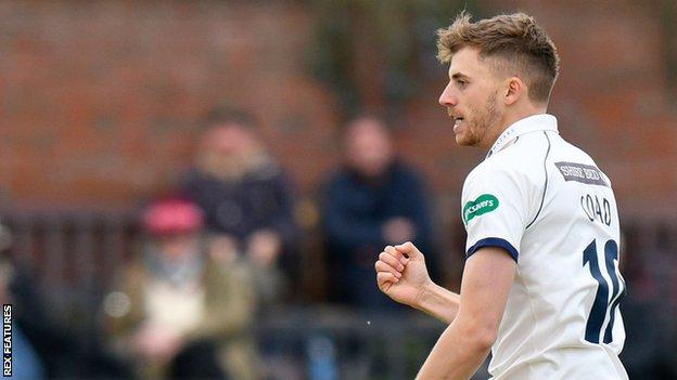 Ben Coad: Yorkshire seamer signs two-year contract extension - BBC Sport