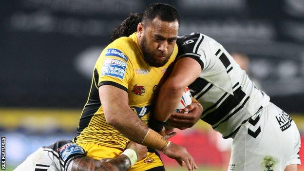 Suaia Matagi: Castleford agree two-year deal with New Zealand prop ...