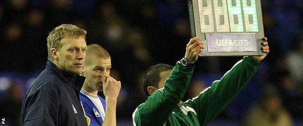 Welsh Cup: TV winner Nathan Craig in Caernarfon Town final push - BBC Sport