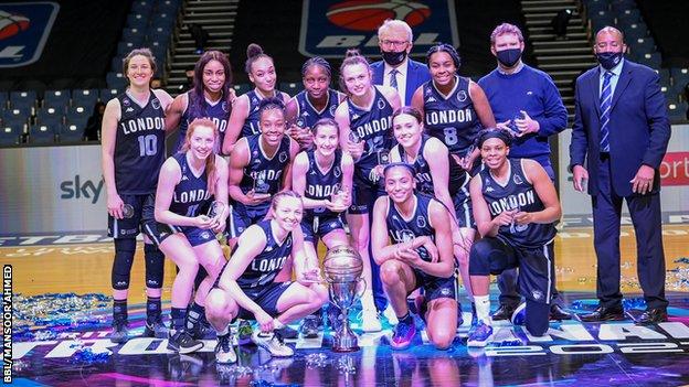 WBBL Trophy final: Lions beat Wildcats for first title - BBC Sport