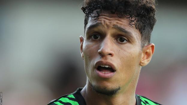 Kyle Knoyle: Stockport County sign Doncaster Rovers defender - BBC Sport