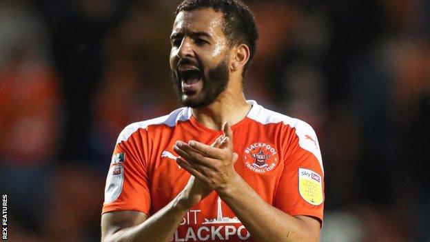 Kevin Stewart: Blackpool midfielder signs new two-year deal - BBC Sport