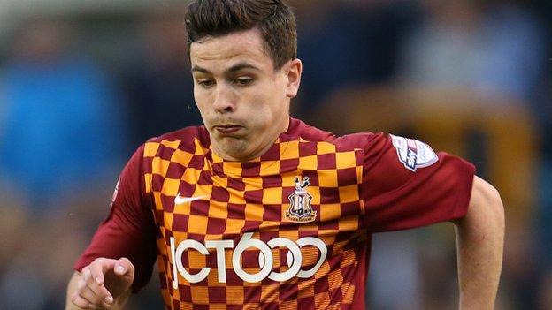 Josh Cullen: Bradford City re-sign West Ham United midfielder - BBC Sport
