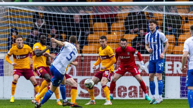 Motherwell 1-1 Kilmarnock: Kevin van Veen makes brief return in ...