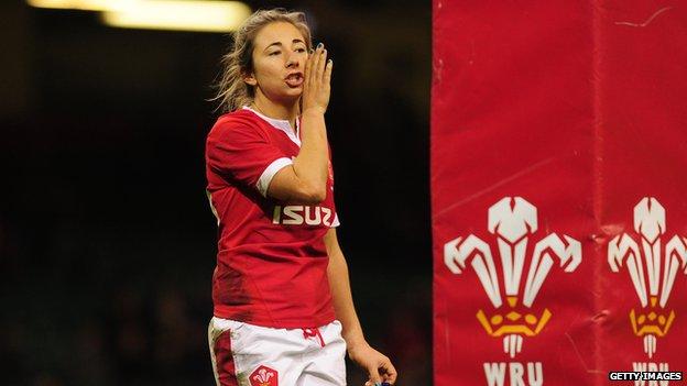 Elinor Snowsill: Fly-half admits she almost quit Wales after winless ...
