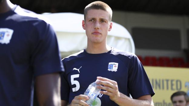 Sam McClelland: St Johnstone sign centre-back after Chelsea exit - BBC ...