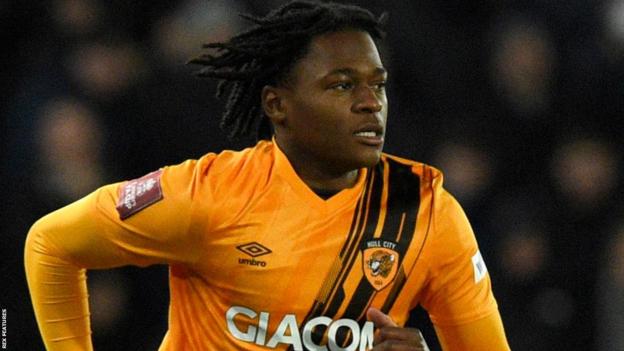 Josh Hinds: Truro City sign free-agent striker until end of season ...