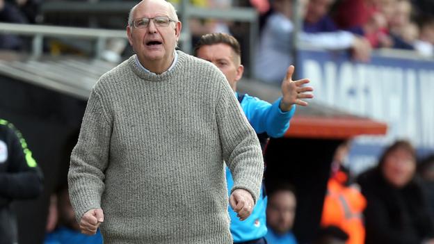 John Still: Dagenham & Redbridge boss signs new two-year deal - BBC Sport