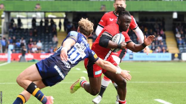 Rotimi Segun: Winger signs new three-year contract at Saracens - BBC Sport