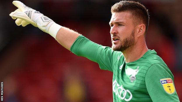 Richard O'Donnell: Bradford goalkeeper signs two-year contract ...