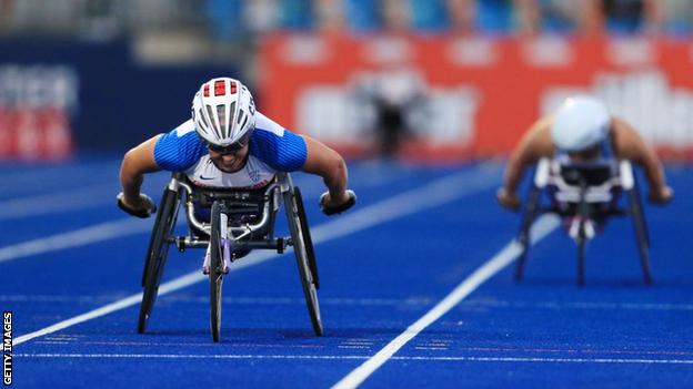 Hannah Cockroft beats four world record times at Stoke Mandeville - BBC ...